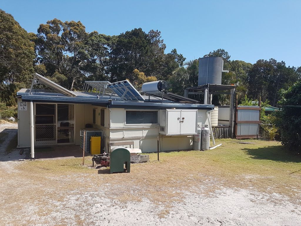 Happy Days - On the front at Bulwer, Australia | Australian Accommodation