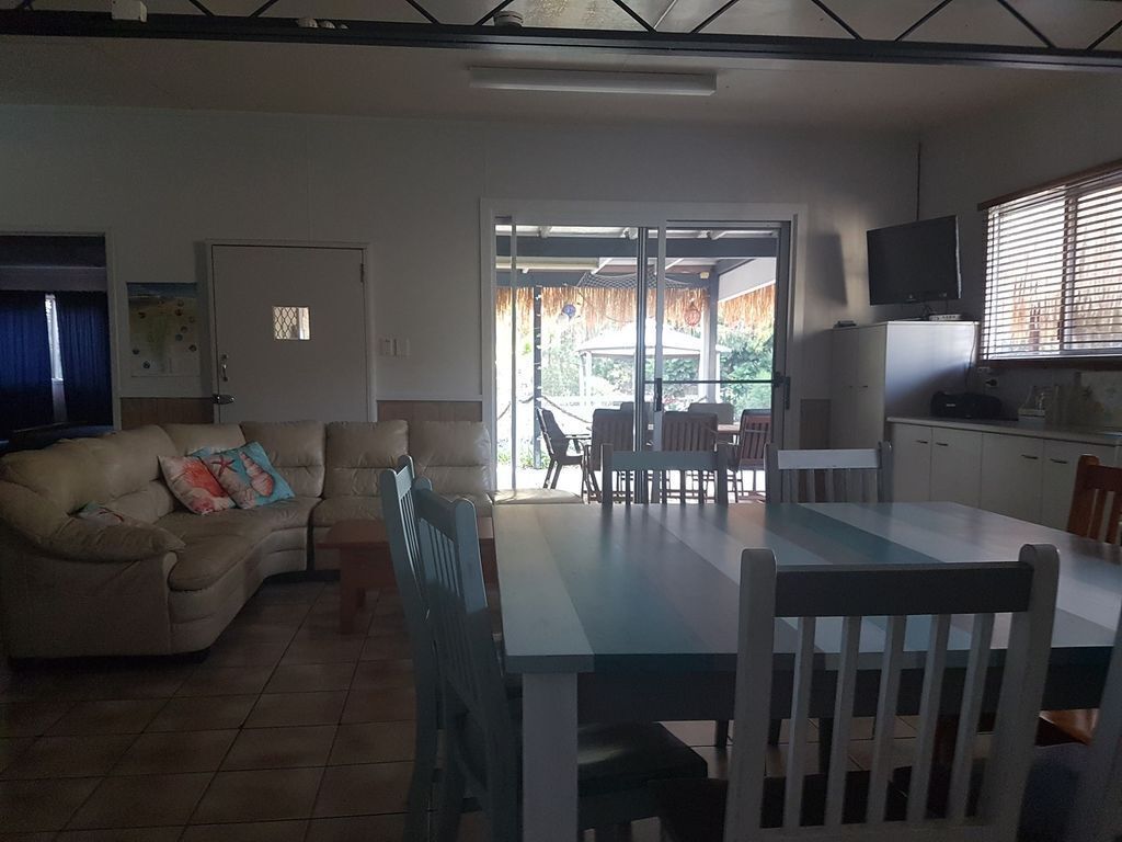 Happy Days - On the front at Bulwer, Australia | Australian Accommodation