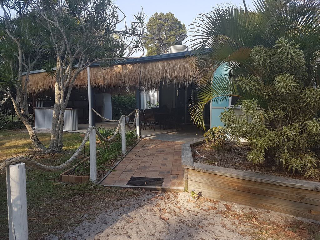 Happy Days - On the front at Bulwer, Australia | Australian Accommodation